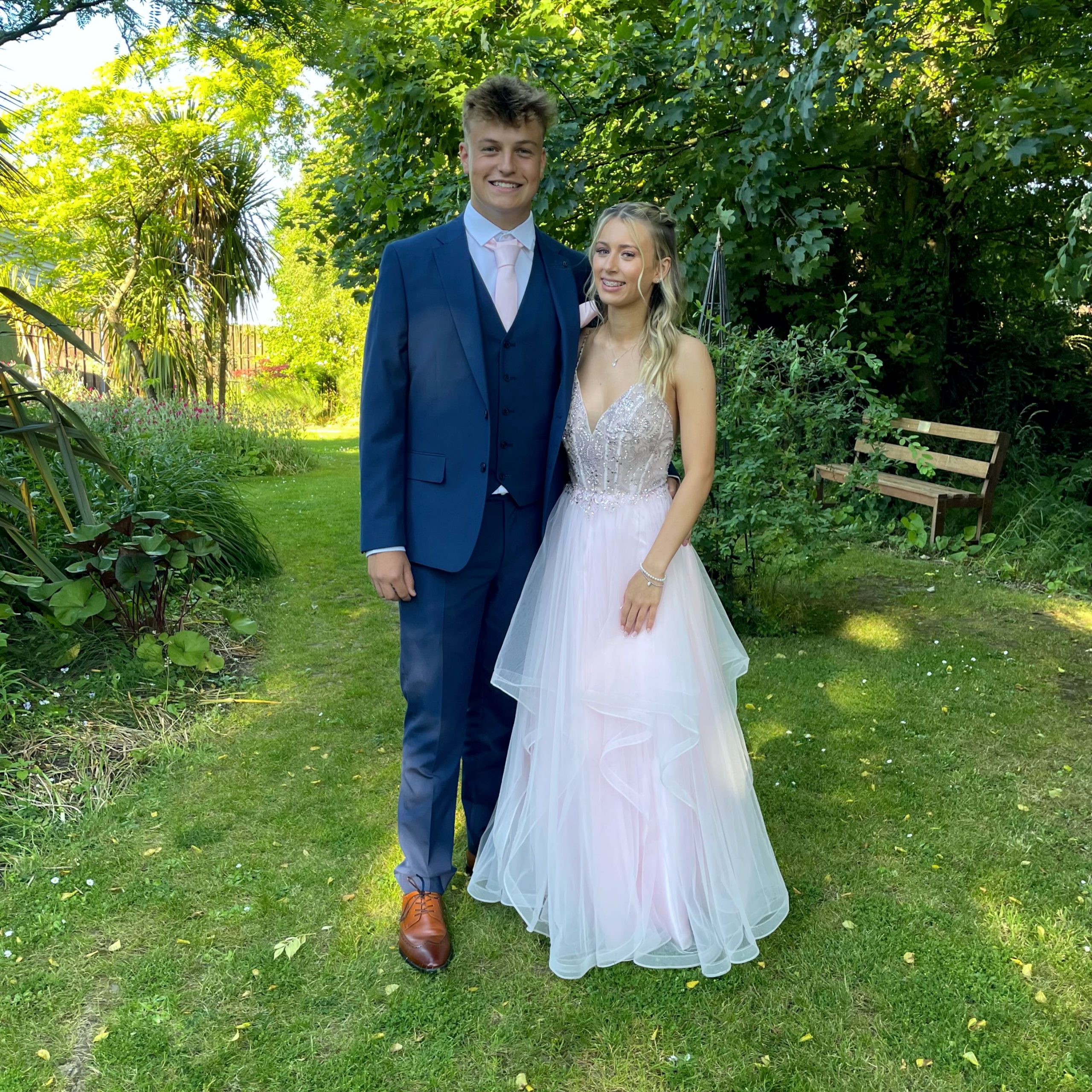 Tickets now on sale for the Year 11 Celebration Prom – Bourne Academy