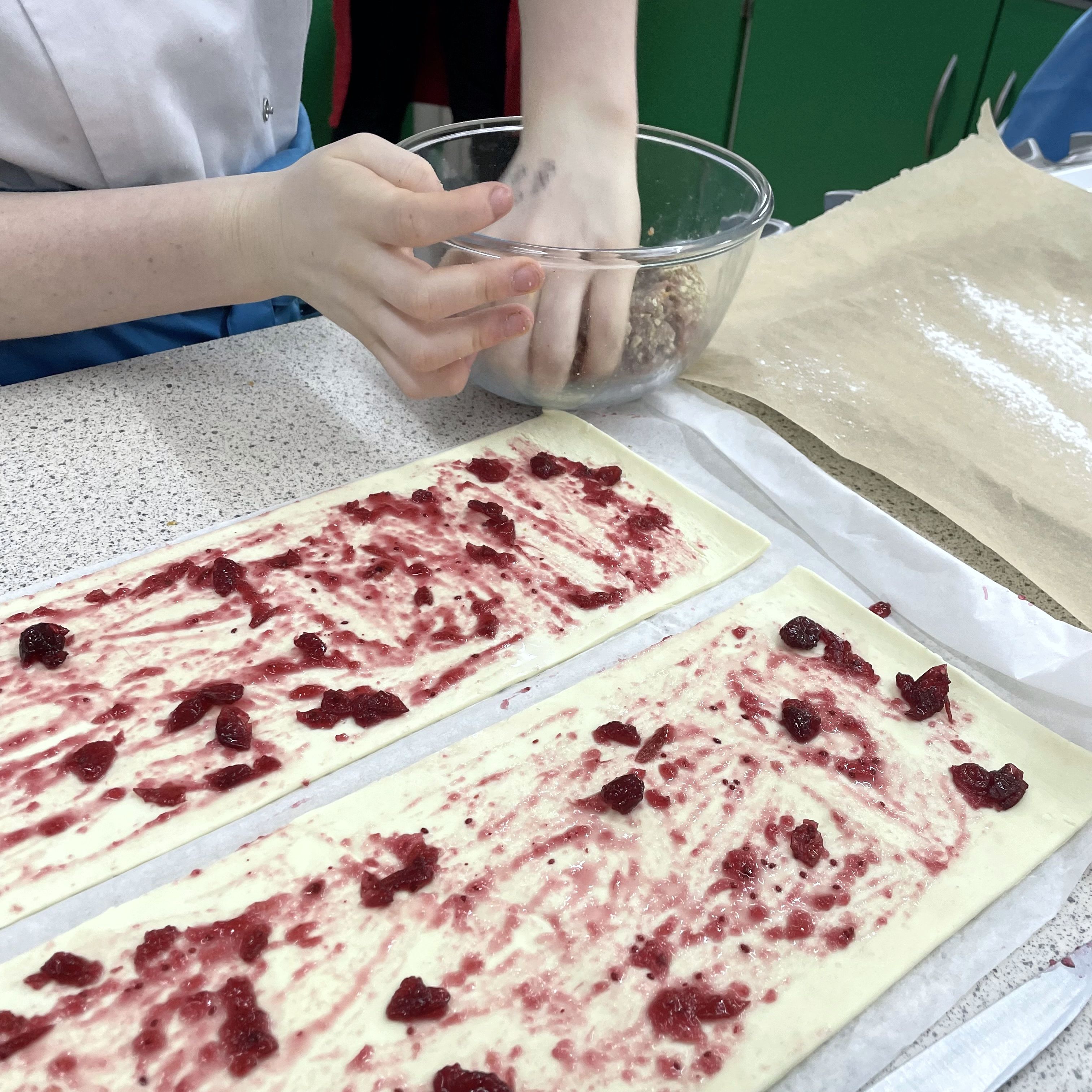 Christmas bakery lessons serve up festive treats – Bourne Academy