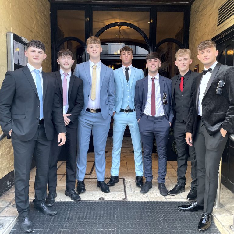 Sixth Formers celebrate in style at their end of year Prom – Bourne Academy