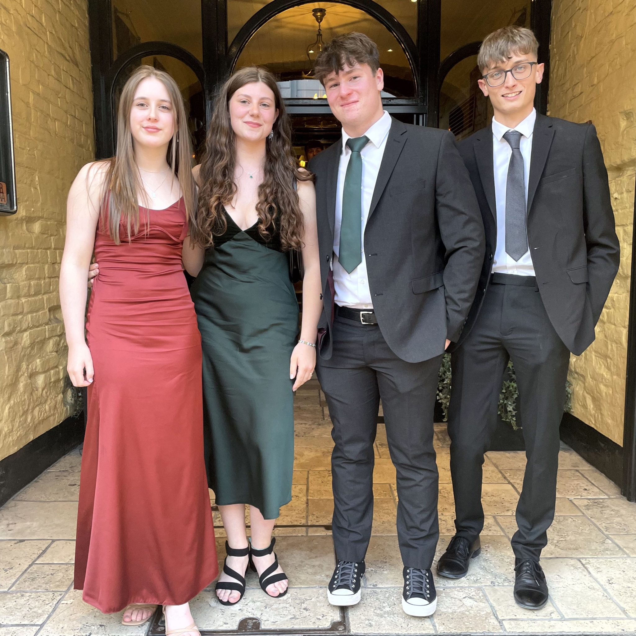 Sixth Formers celebrate in style at their end of year Prom – Bourne Academy